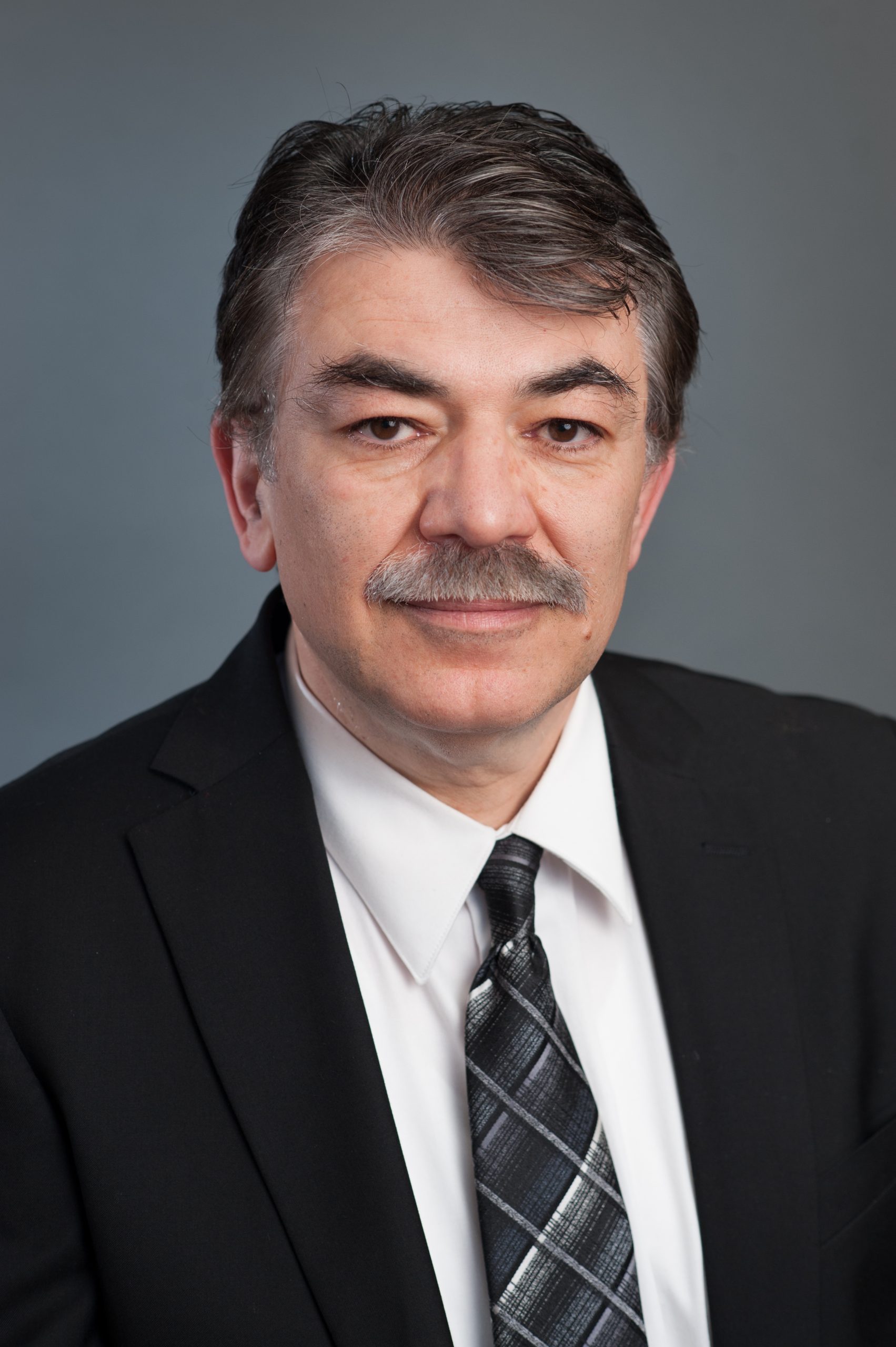 Dean Kazerounian Named a Distinguished Engineering Educator by The ...