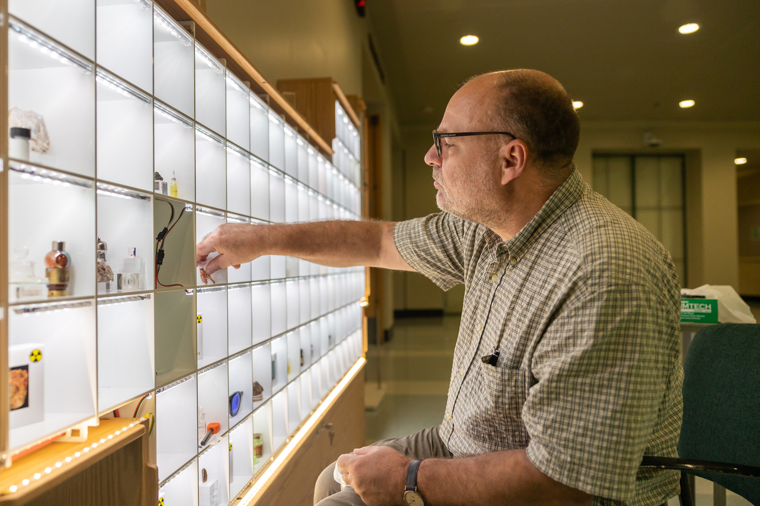 Chemistry Building’s Interactive Periodic Table Tells Stories, One ...
