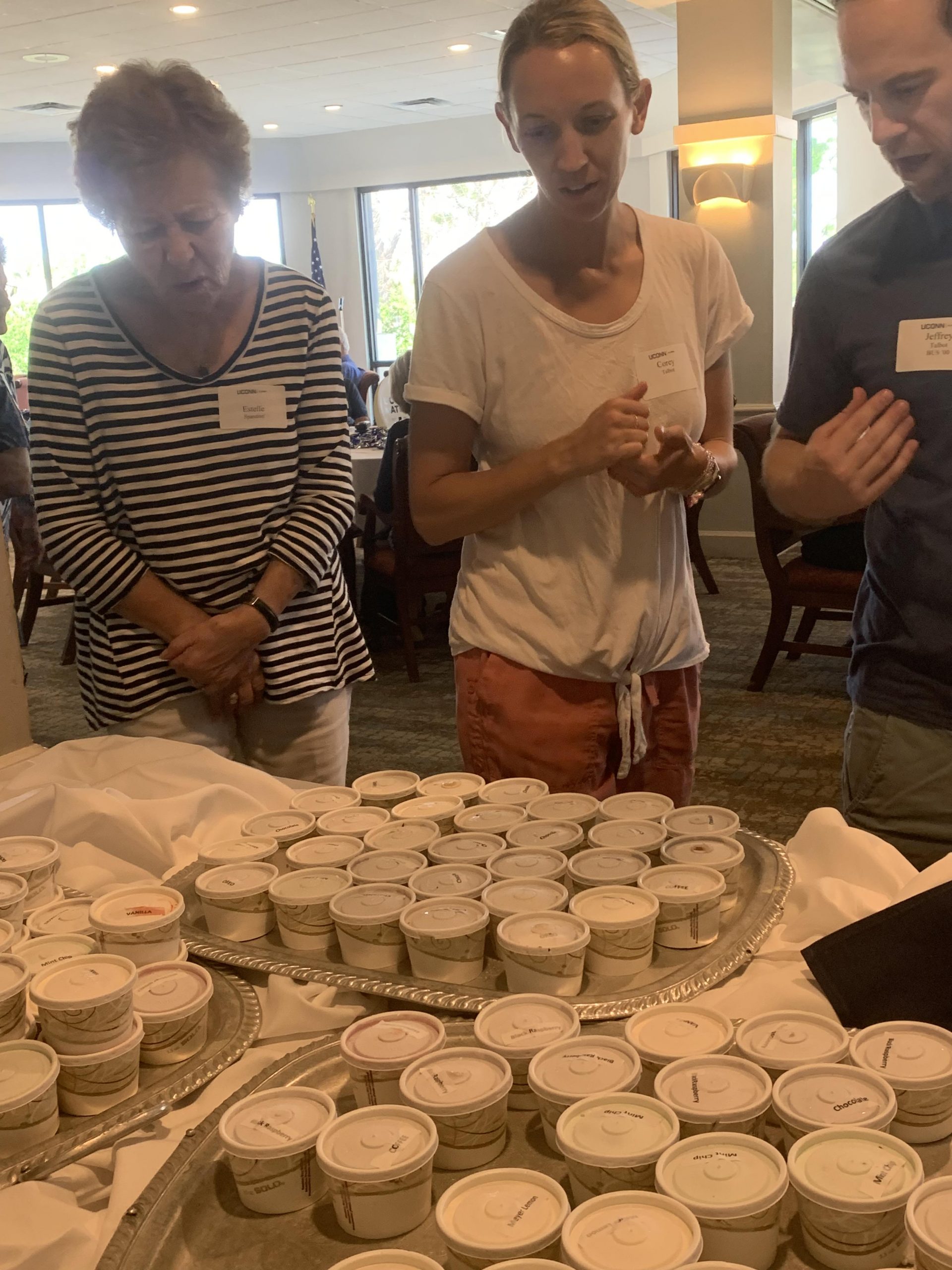 UConn Alumni Sarasota Picnic Celebrates 50th Anniversary - UConn Today