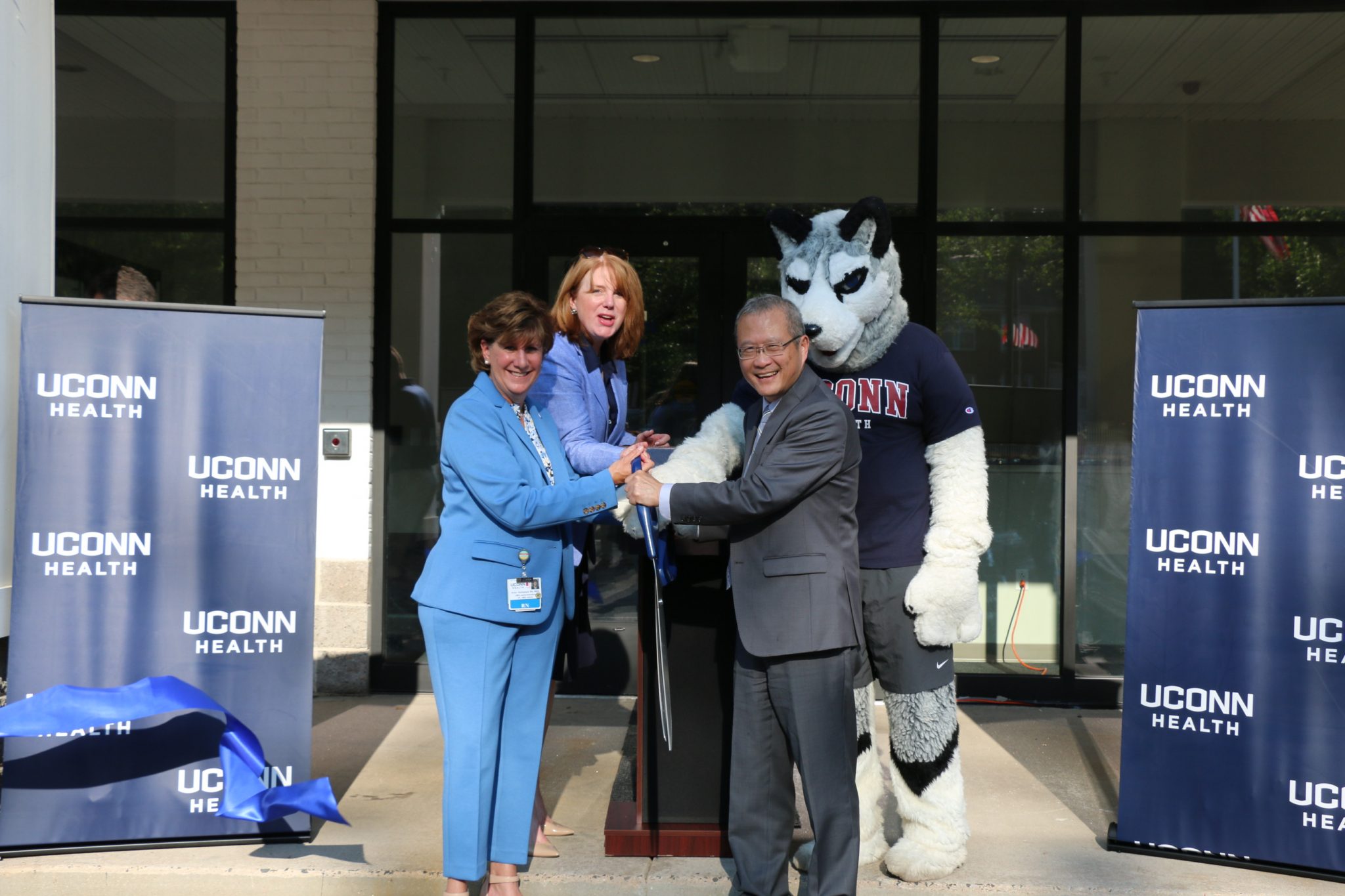UConn Health Simsbury Celebrates Grand Opening - UConn Today