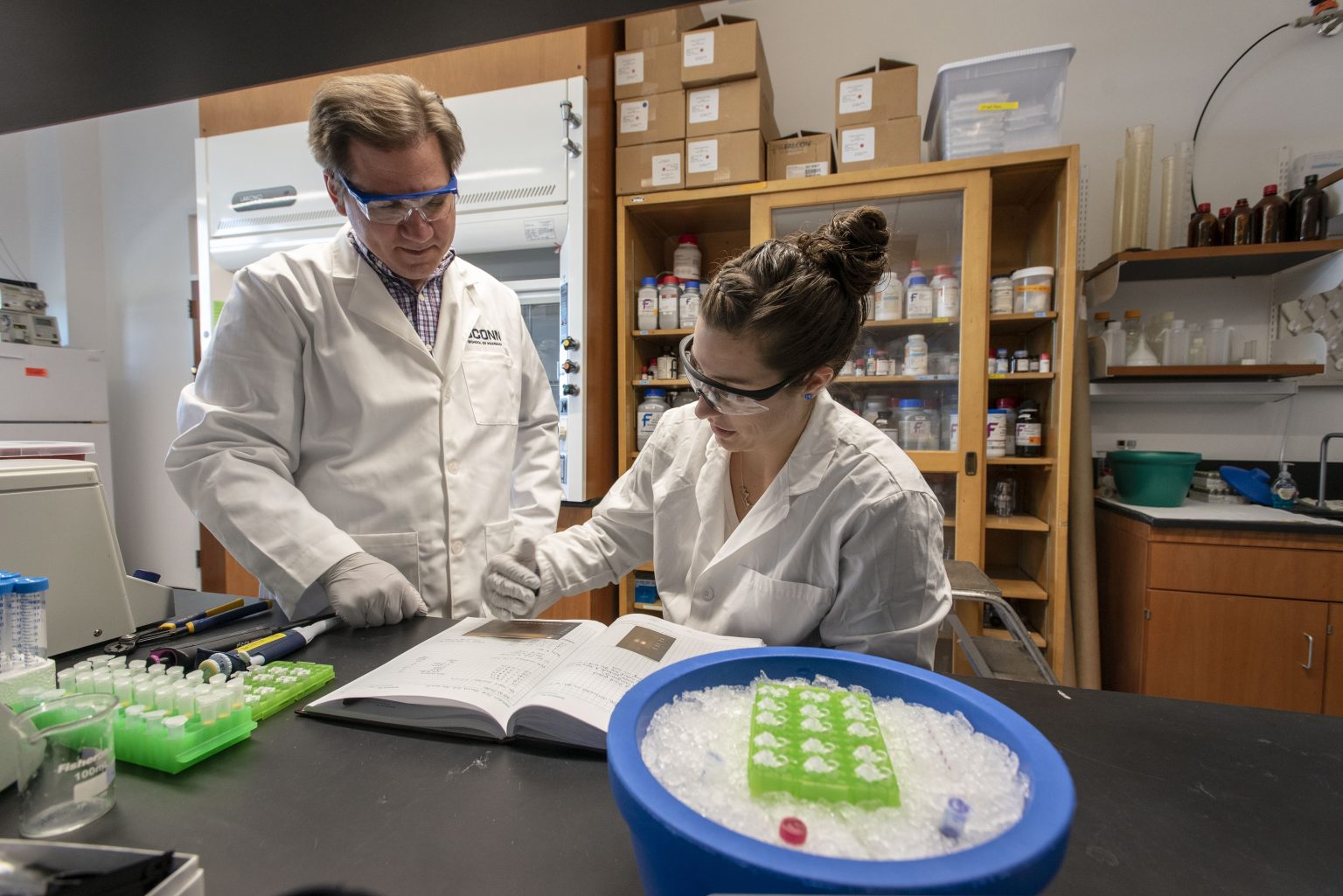 Andrew Wiemer Receives the School of Pharmacy 2024 Faculty Research ...