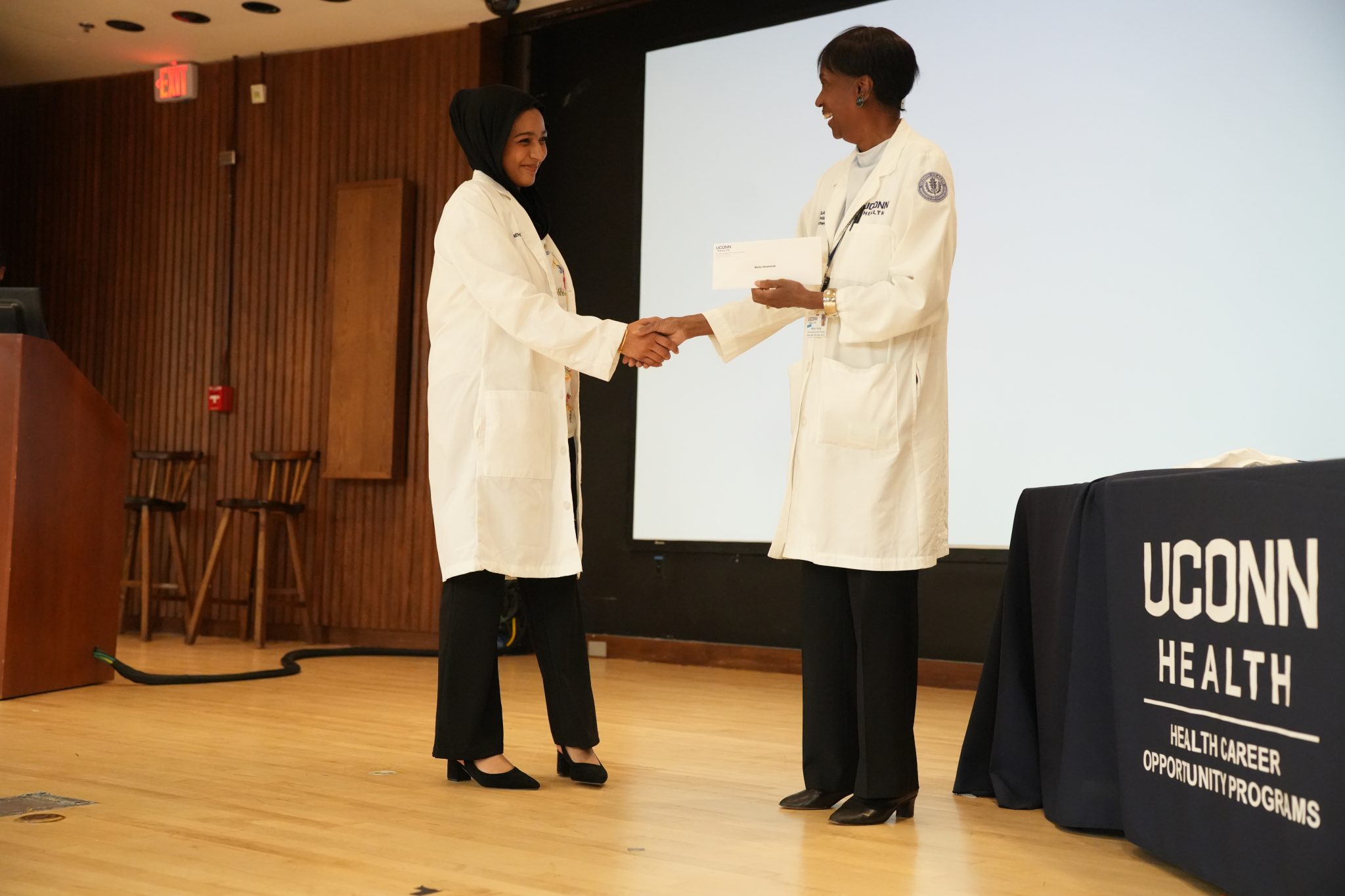 ‘Doctors Academy’ at UConn Health Graduates High School Seniors - UConn ...