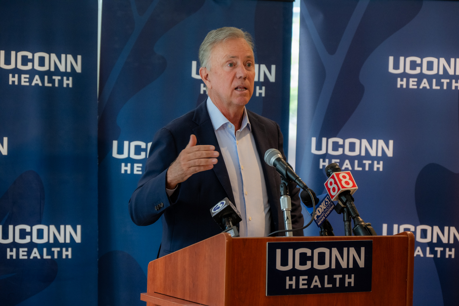 Governor Lamont Visits UConn Health to Celebrate Connecticut’s ...